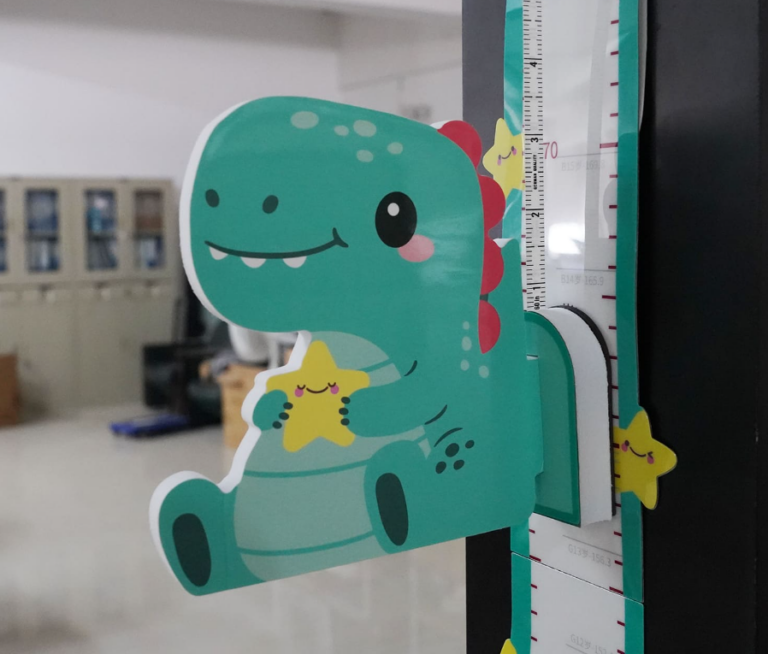 Smart Growth Chart: Easy Peel-and-Stick Height Measurement Tape for Kids